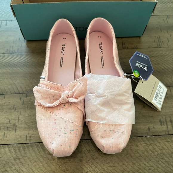 Toms | Shoes | Nwt Light Pink Toms With Bow | Poshmark